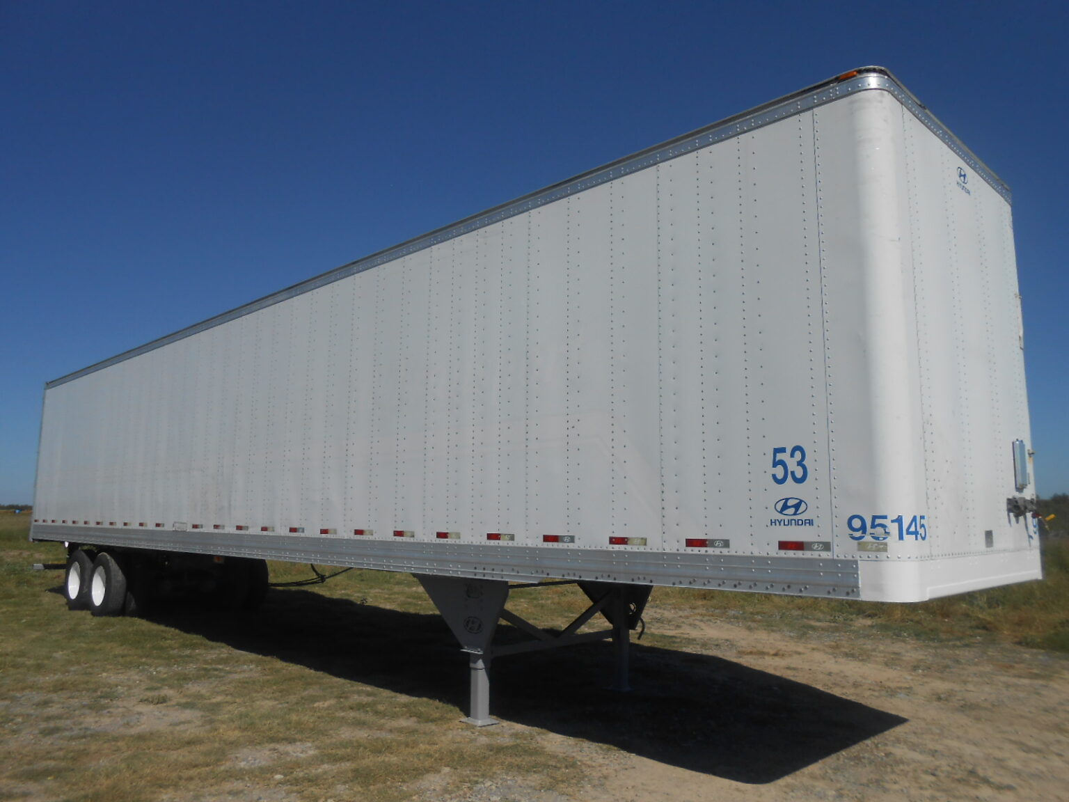 Hyundai 2005, Aire, Abs, 53 Pies No. 95145 – Cajas y Equipo